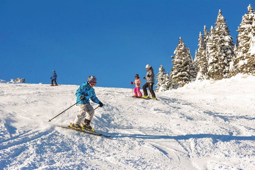 Jasper Ski Holidays | Jasper Ski Resort | Crystal Ski