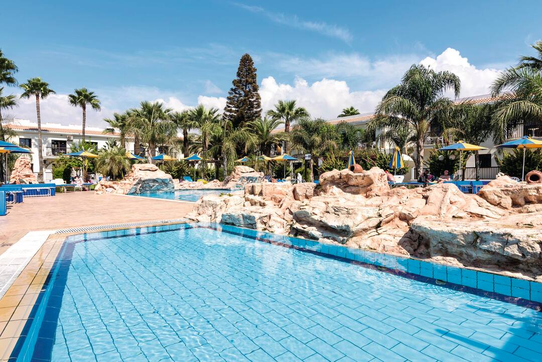 Loutsiana Apartments, Cyprus - Holiday Hypermarket
