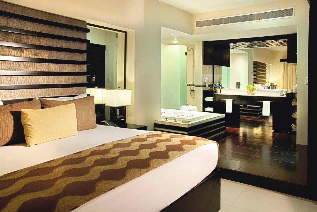 The Fives Beach Hotel & Residences in Playa del Carmen | TUI.co.uk