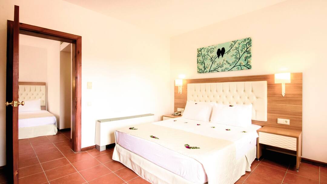 Sun City Hotel in Olu Deniz | TUI.co.uk