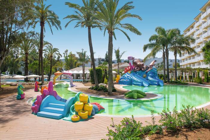 Iberostar Waves Ciudad Blanca in Alcudia | TUI.co.uk