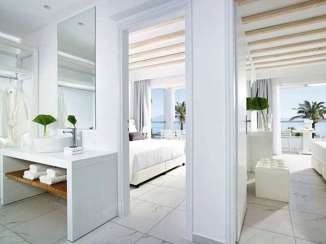 Dimitra Beach Hotel & Suites in Agios Fokas | TUI.co.uk