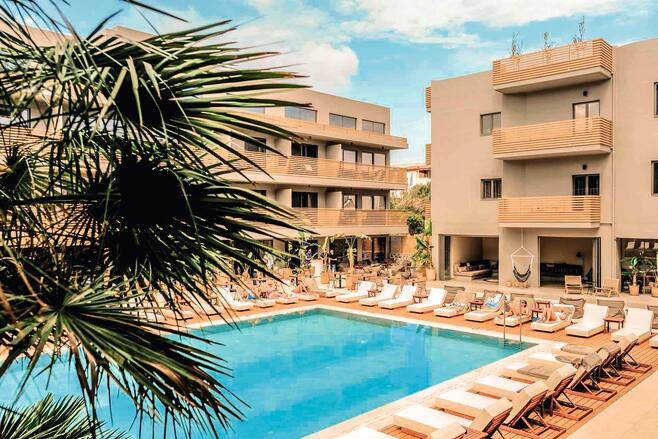 Cook's Club Hersonissos in Hersonissos | FirstChoice.co.uk