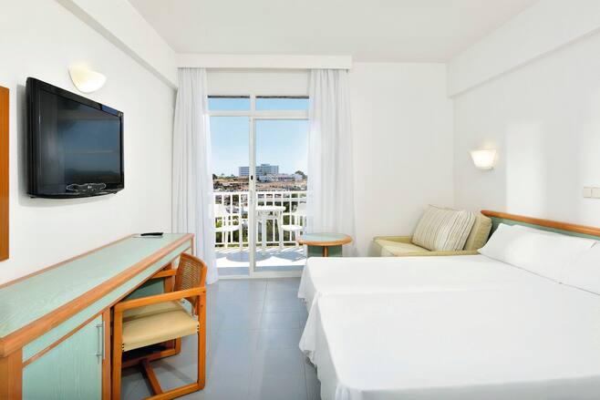 Aluasun Cala Antena in Calas de Mallorca | TUI.co.uk