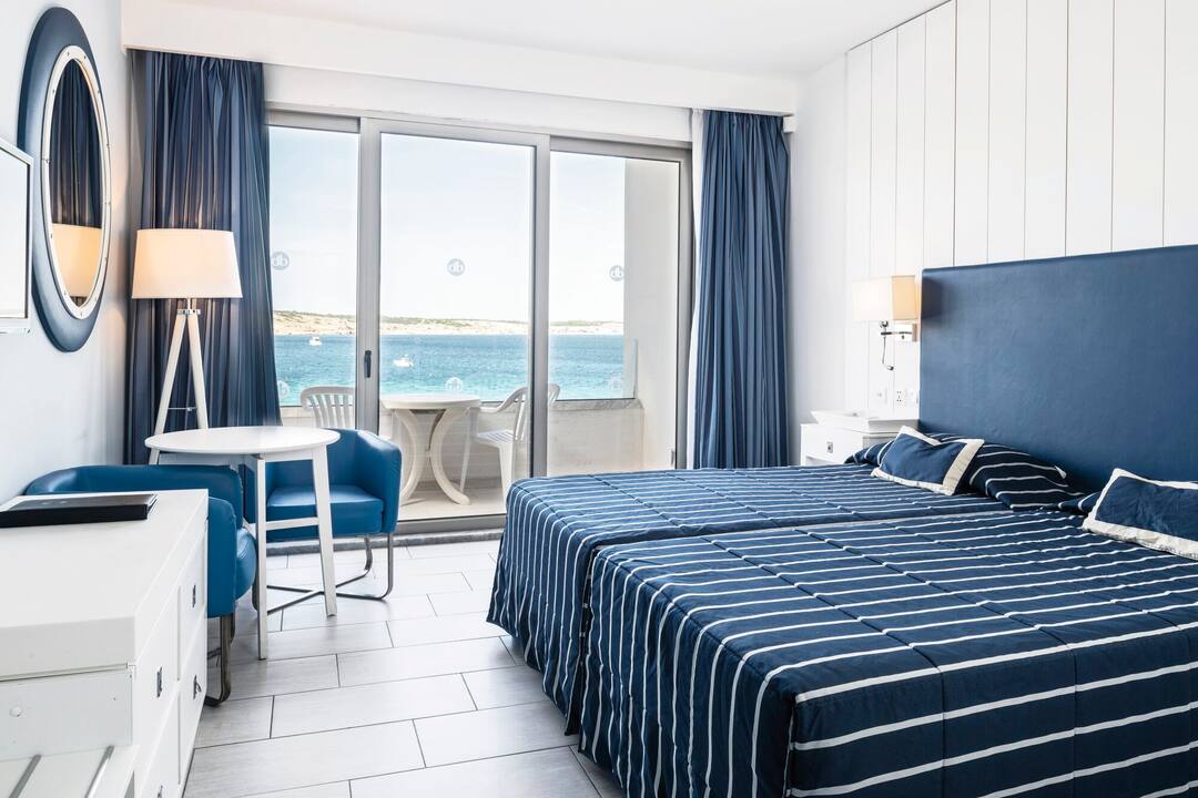 db Seabank Resort & Spa in Mellieha Bay | TUI.co.uk