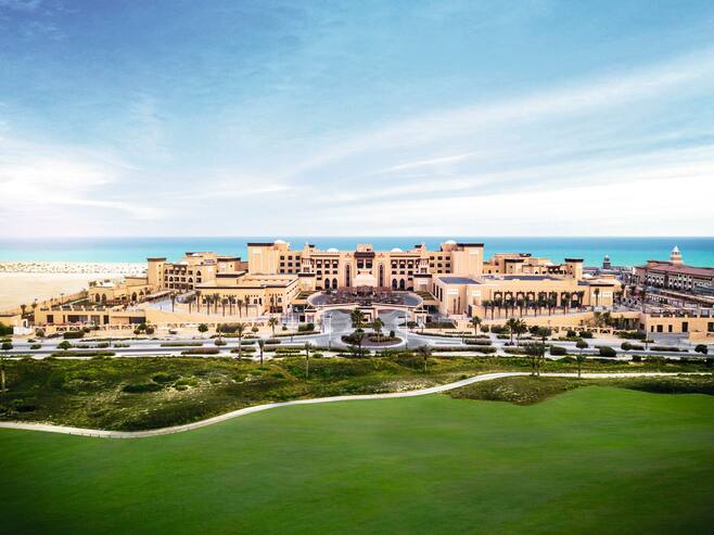 Saadiyat Rotana Resort & Villas in Abu Dhabi | TUI.co.uk