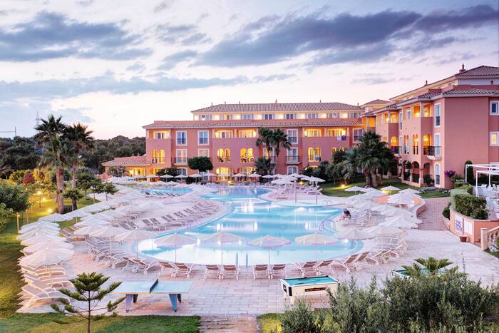 Grupotel Macarella Suites and Spa in Cala'n Bosch | TUI.co.uk