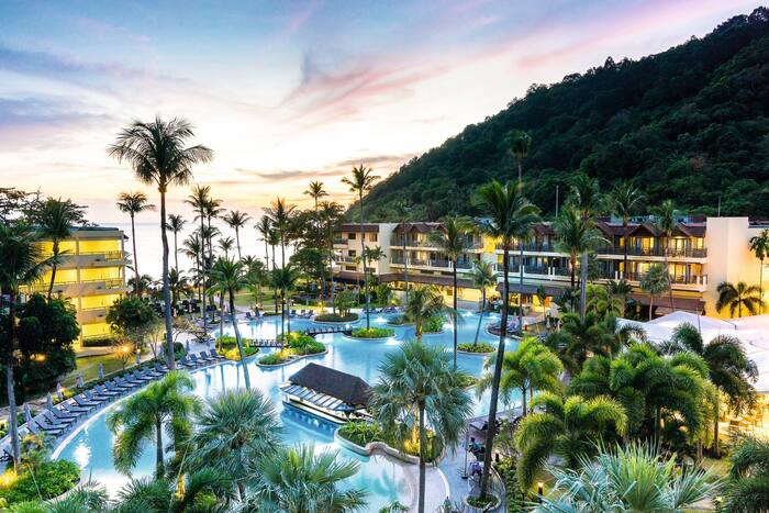 Phuket Marriott Resort & Spa, Merlin Beach in Tri Trang Beach | TUI.co.uk