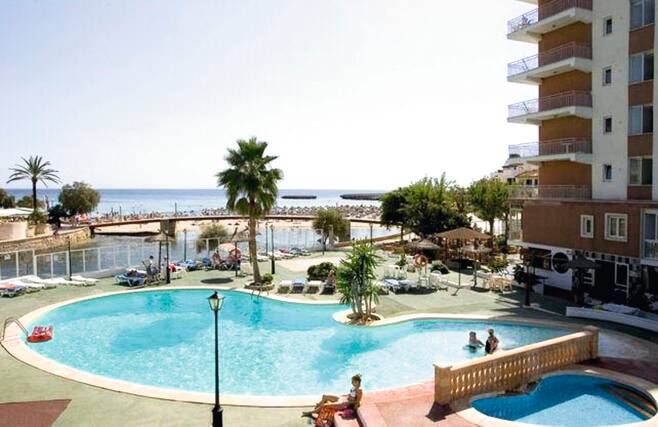 Playa Moreia in S'illot | TUI.co.uk