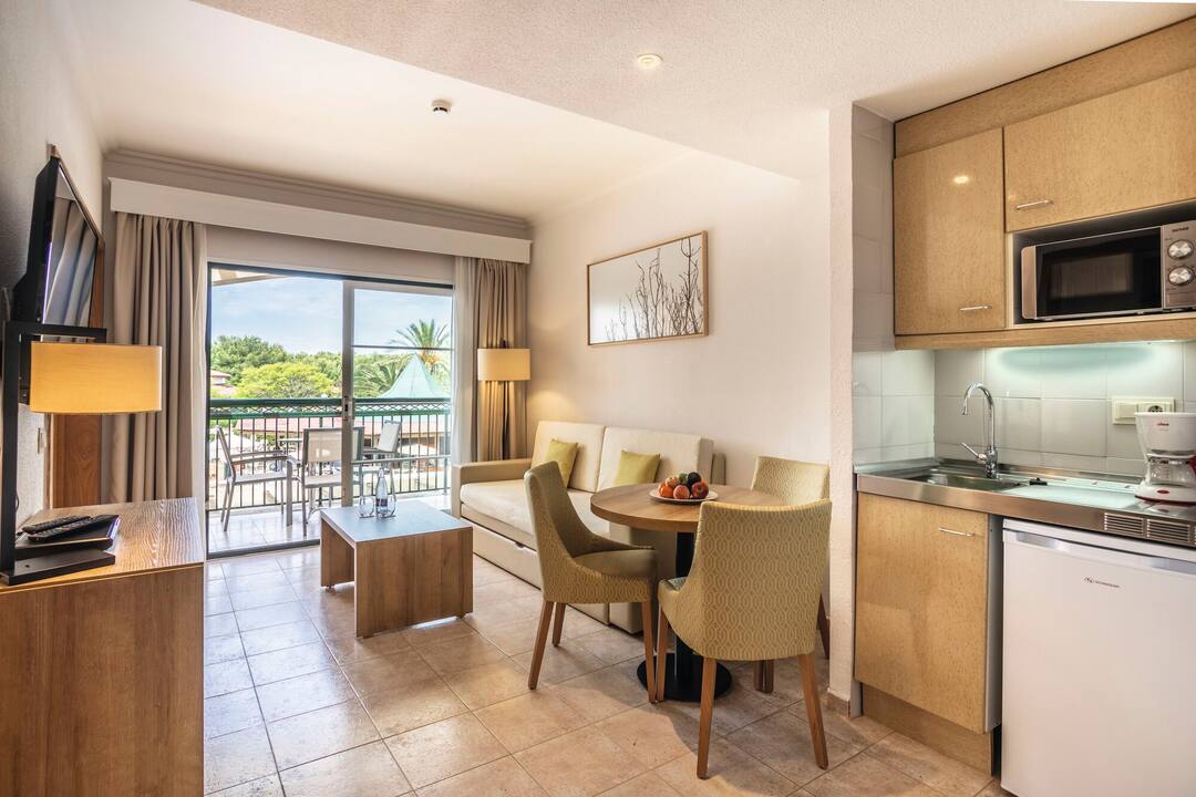 Zafiro Menorca in Cala'n Bosch | TUI.co.uk