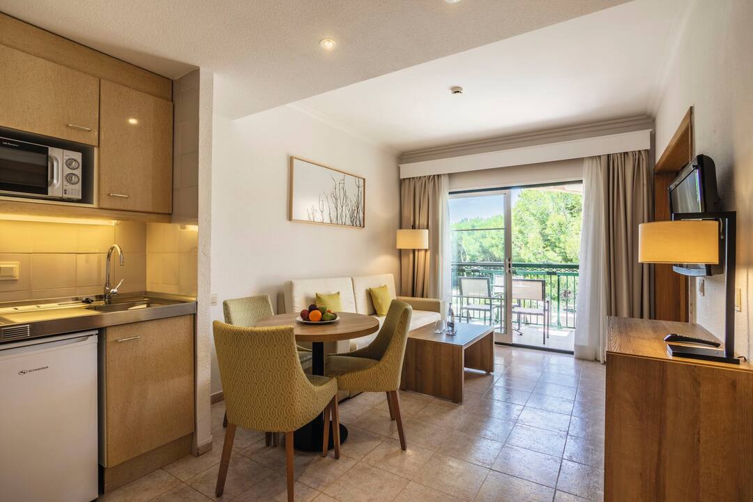 Zafiro Menorca in Cala'n Bosch | TUI.co.uk