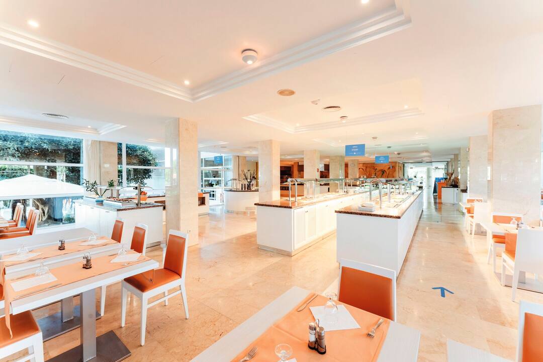 TUI SUNEO Haiti in Ca'n Picafort | FirstChoice.co.uk