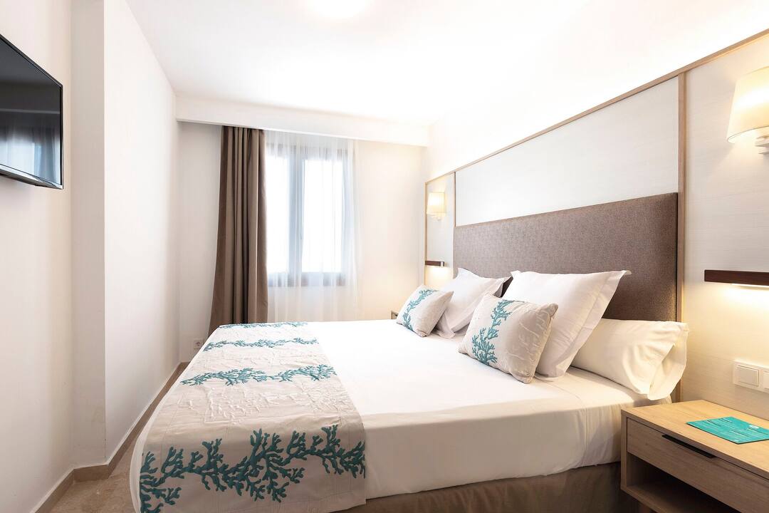 Alua Suite Las Rocas in Cala d'Or | TUI.co.uk