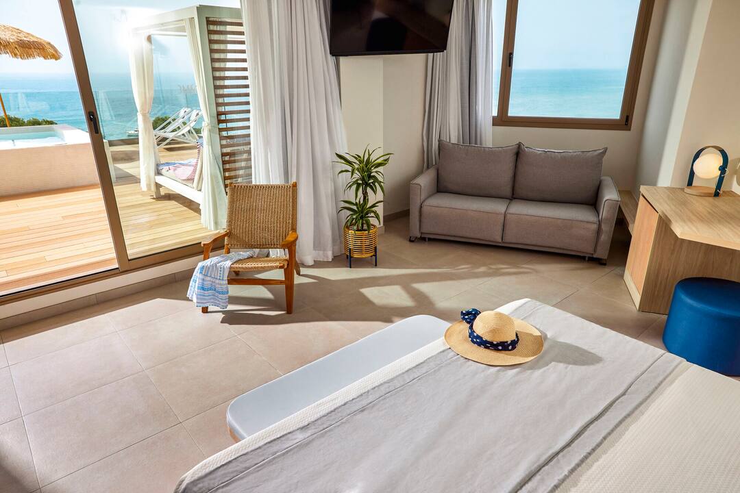 TUI BLUE Victoria Menorca in Santo Tomas | TUI.co.uk