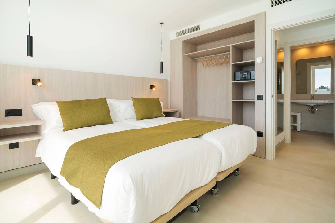 TUI SUNEO Ficus in Costa Teguise | FirstChoice.co.uk