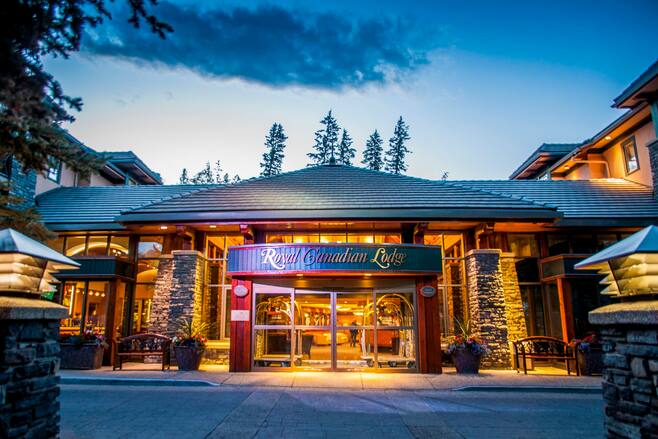 Royal Canadian Lodge | Banff | Crystal Ski