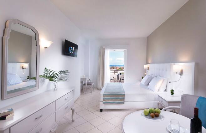 Dore Hotel in Aghia Marina | TUI.co.uk