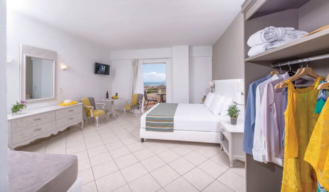 Dore Hotel in Aghia Marina | TUI.co.uk