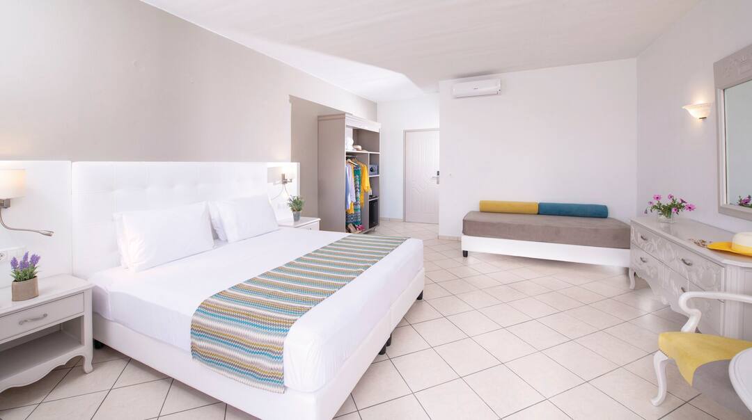 Dore Hotel in Aghia Marina | TUI.co.uk