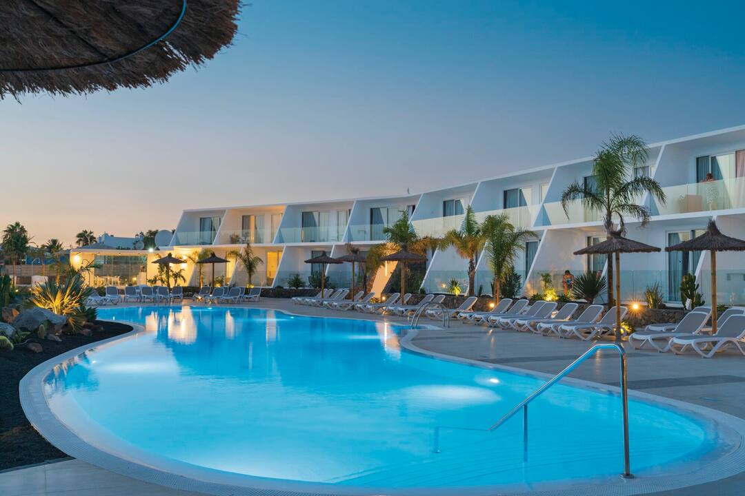 TUI SUNEO Ficus in Costa Teguise | FirstChoice.co.uk