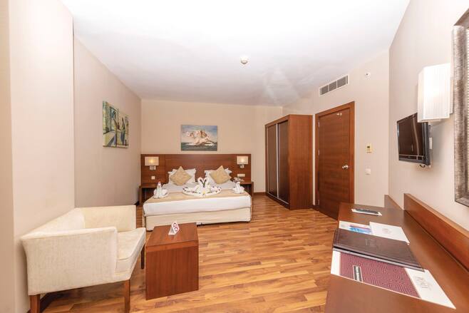 Roma Beach Resort & Spa in Side | TUI.co.uk