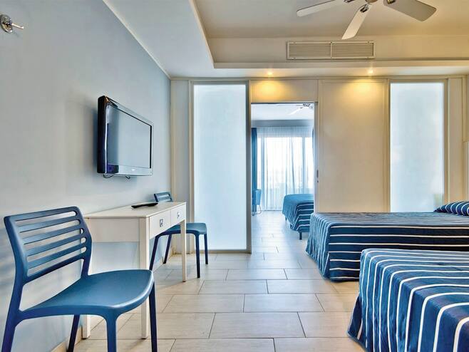 db Seabank Resort & Spa in Mellieha Bay | TUI.co.uk