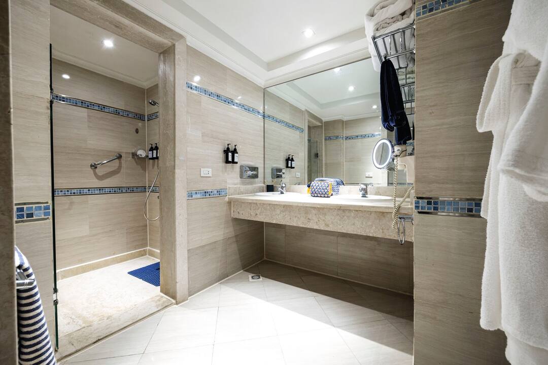 TUI BLUE Crystal Bay Resort in Hurghada | TUI.co.uk