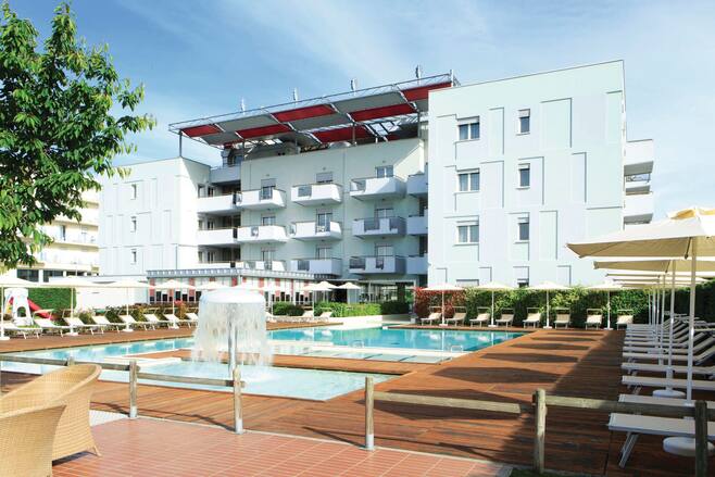 Domino Suite Hotel & Residence in Lido di Jesolo | TUI.co.uk