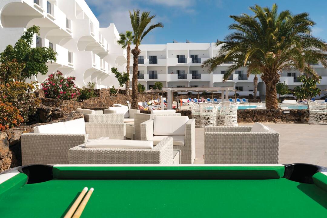 TUI SUNEO Ficus in Costa Teguise | FirstChoice.co.uk
