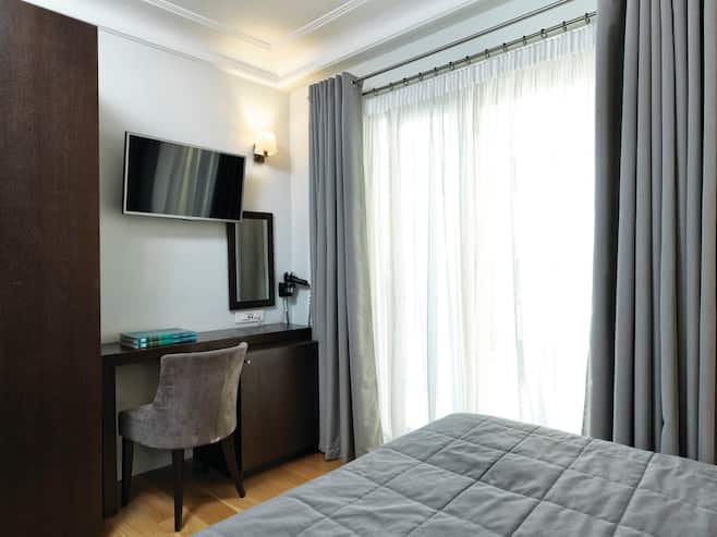 Acropolis Hill in Athens | TUI.co.uk