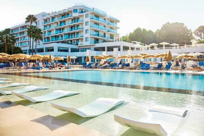 TUI BLUE Victoria Menorca in Santo Tomas | TUI.co.uk